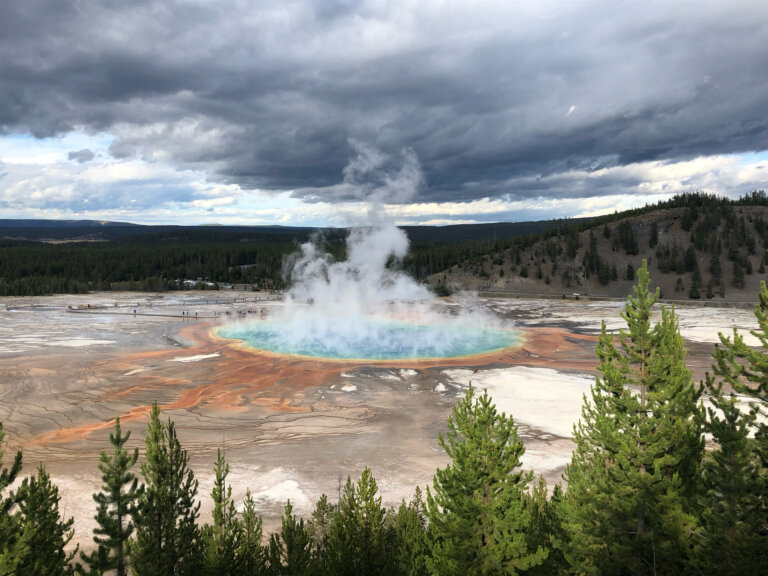 【イエローストーン】旅行計画中の方必見！レンタカーの借り方からモデルコースまで紹介！